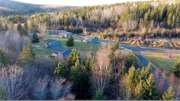 Bear Paw Cottages - 3 - Cape Breton Island