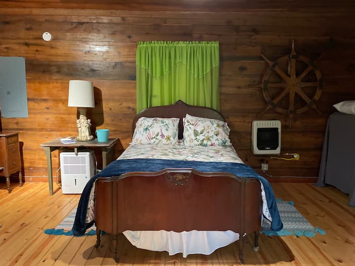 Rustic And Romantic Farm House Entire House - The Cove, Louisa