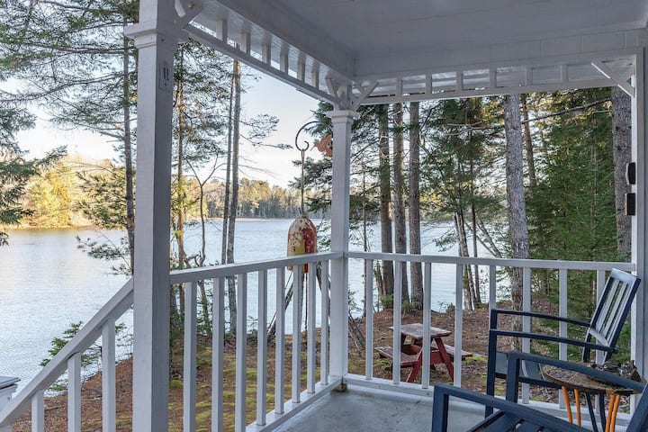 Cozy 2 Bedroom Cottage By The Water - Maine