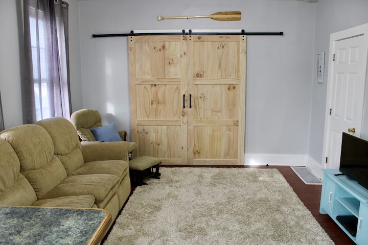 Entire 3-bedroom Condo - Sandusky, OH