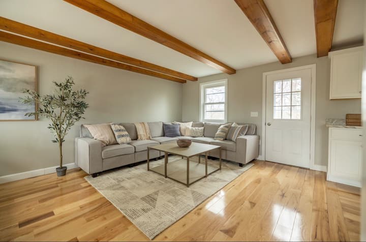 Updated, Spacious Home On The Oob/pine Point Line - Old Orchard Beach, ME