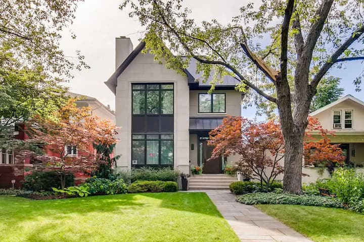 Luxurious, Custom Built Single Family Home - Chicago, IL