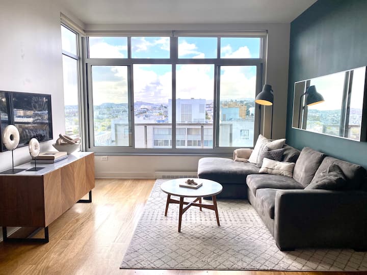 Mid-century Modern 2br 2ba Penthouse On Fillmore - San Francisco, CA
