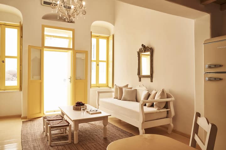 Town Mansion- Grand Maisonette Up To 6 People - Miconos