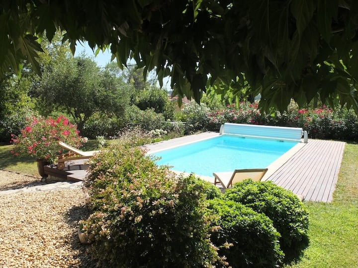 Maison De Famille Avec Beau Jardin Et Piscine - Vendargues