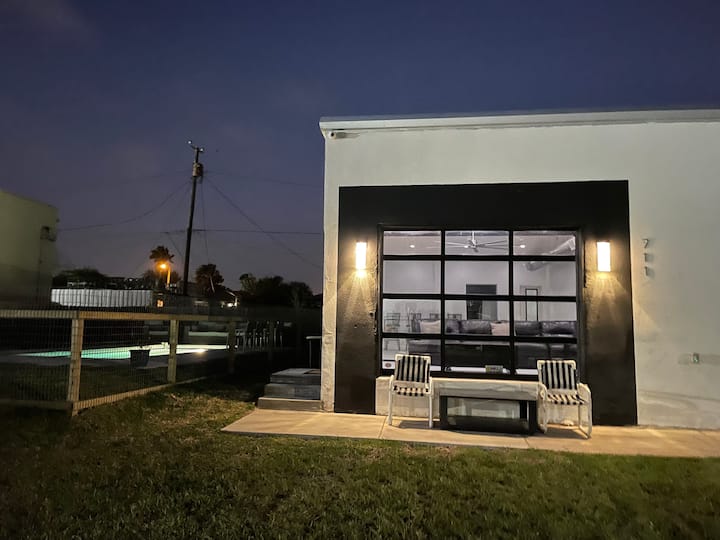 Unique Duplex, Unit “A” 3/2 Modern Hm Private Pool - Port Isabel, TX