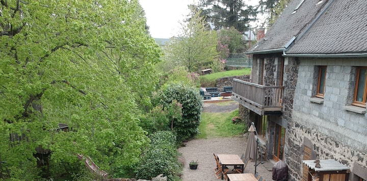 Gîtes Charpentier Murol, Vue Chateau, Lac, 11/14p - Murol