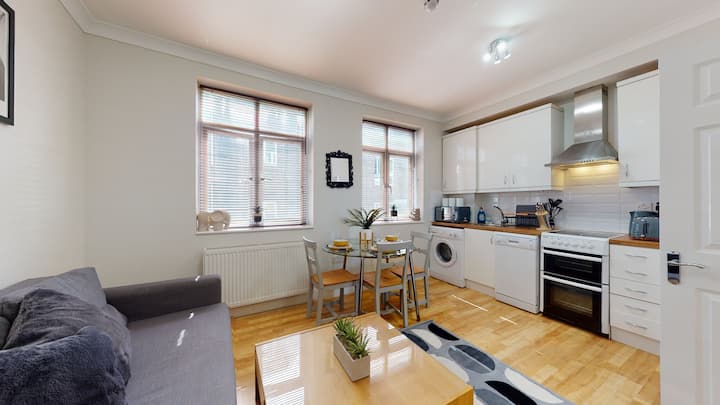 Lovely 1-bedroom Apartment In Zone 1 - London