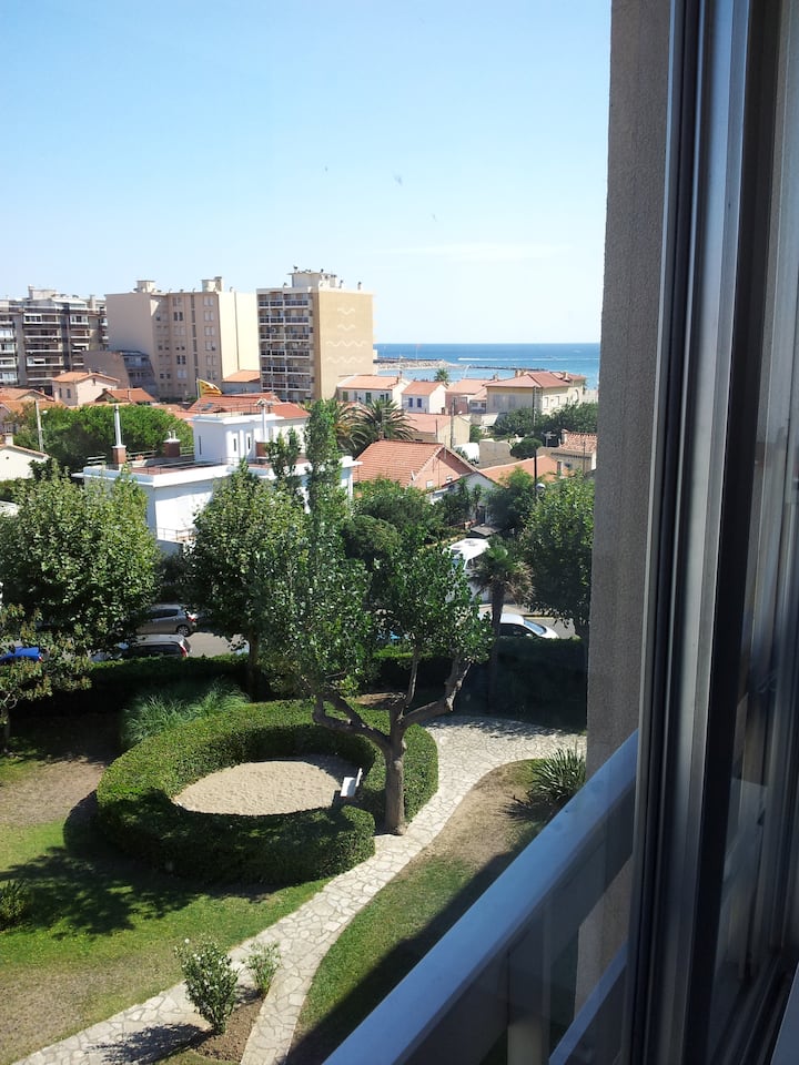 Bel Appartement En Résidence Avec Parking Gratuit - Canet-en-Roussillon