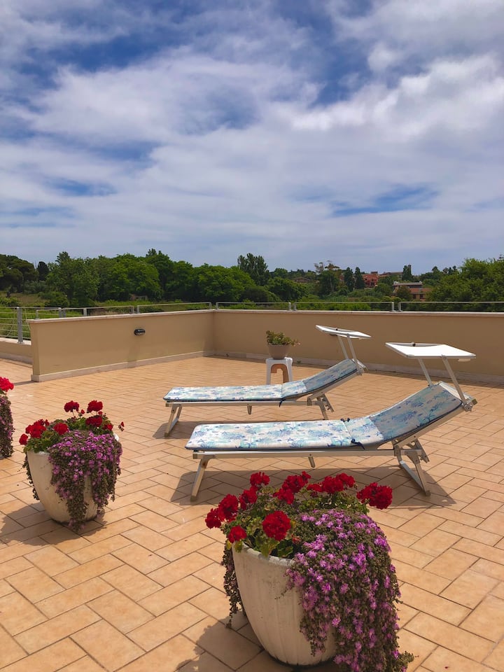 Incantevole Attico Con Grande Terrazza - Anzio
