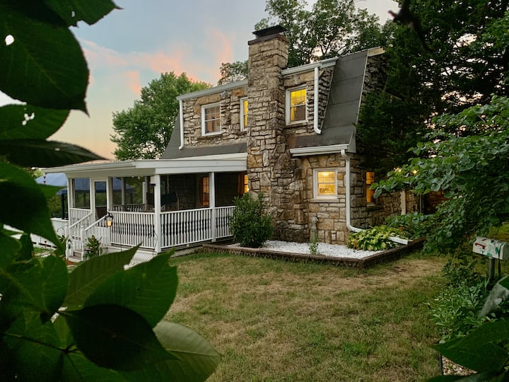 Cozy Getaway Next To Kansas City Chiefs Stadium - Independence, MO