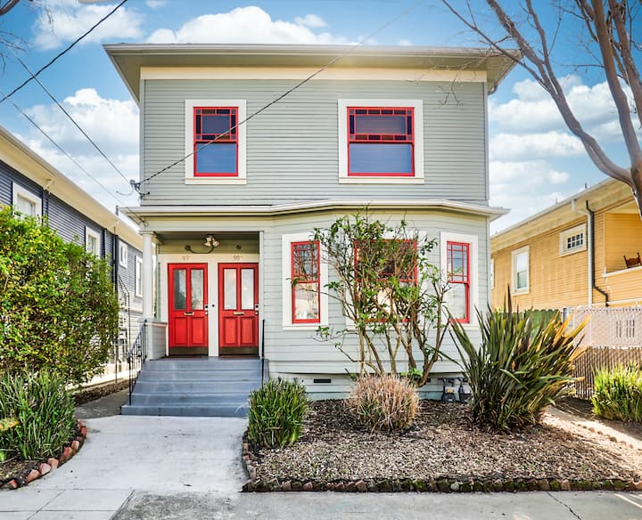 Top Floor Duplex With Patio-garden - Emeryville, CA