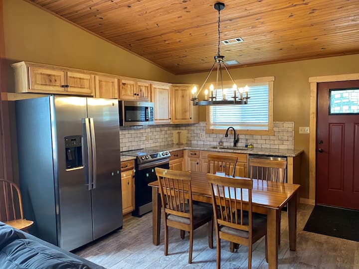 Cabin 7 Two Bedroom Great View. Pool And Dock - Bull Shoals, AR