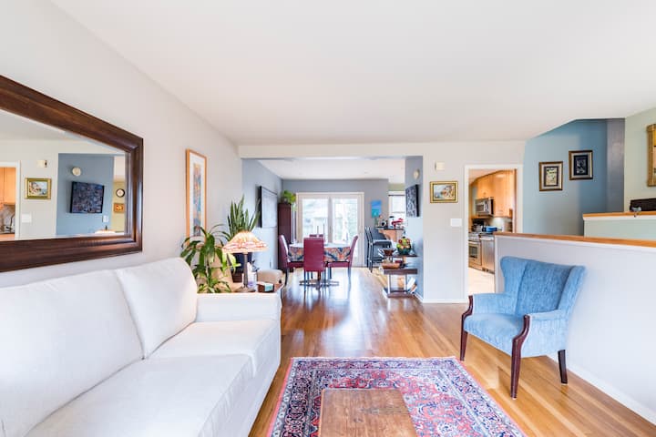 Garden Home With Deck Near Princeton University. - Princeton, NJ