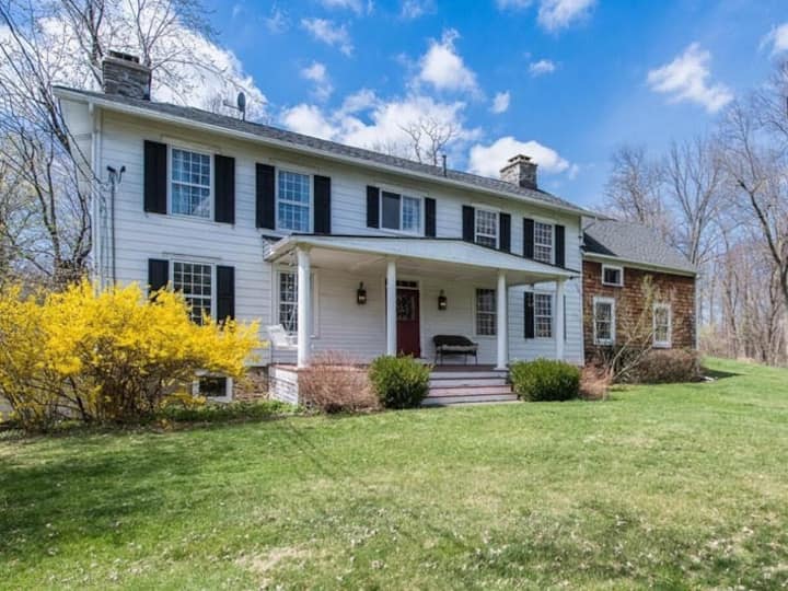 Old Farmhouse In The Hudson Valley - Poughkeepsie, NY