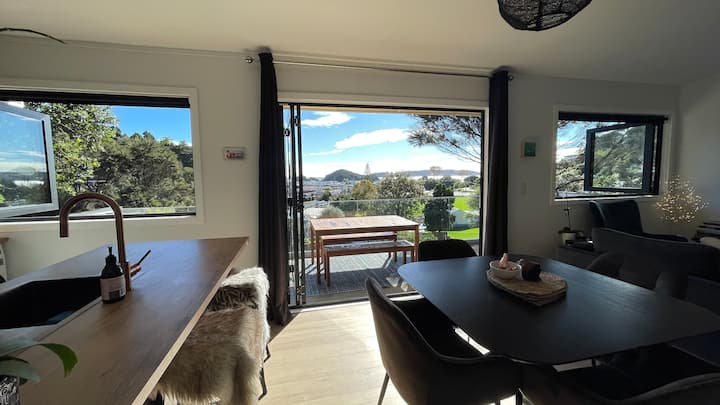 Paihia Central  Penthouse With 2 Ensuite's - Paihia