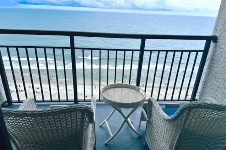 Ocean Front Penthouse At Family Fun-filled Resort - Myrtle Beach