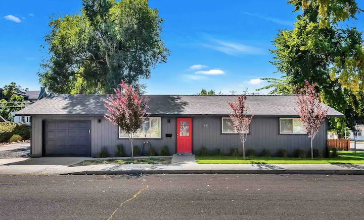 Park Place *Modern + Fenced* - Bend, OR