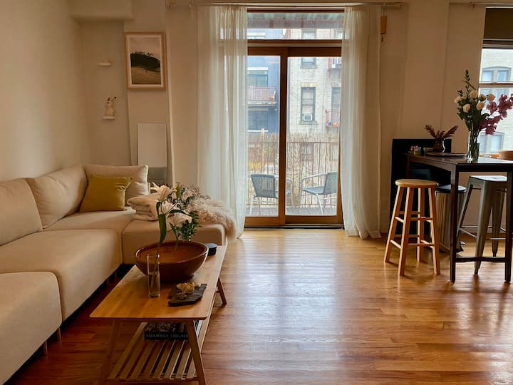 Beautiful & Sunny 1br With Balcony In Williamsburg - Brooklyn, NY