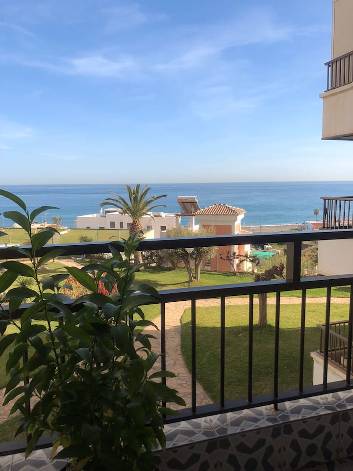 Superbe Appart 3 Ch Vue Mer Avec Piscine Commune - Torrox