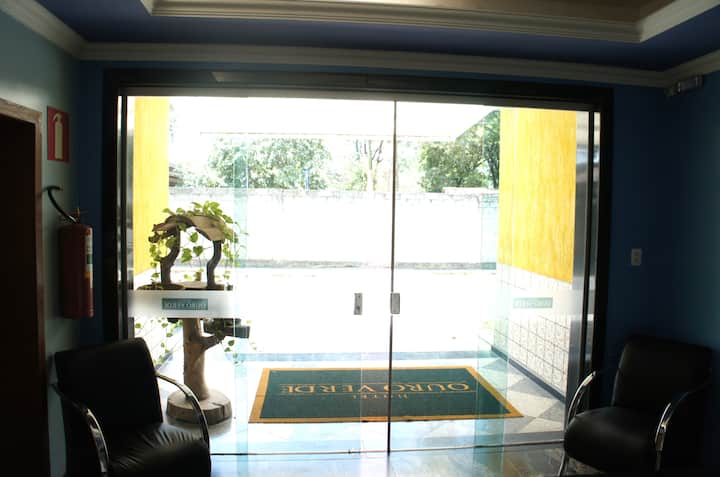 Hotel Acolhedor No Centro De Vespasiano. - Confins