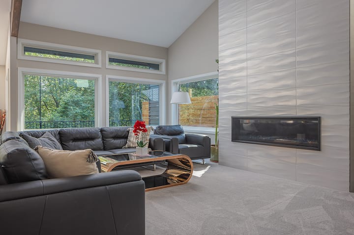 The Downtown Anchorage Grand Four Bedroom - Anchorage, AK