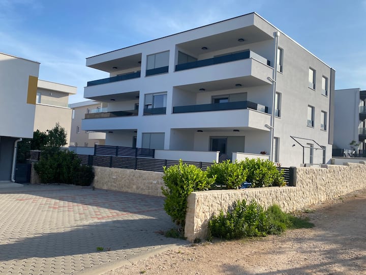 Apartament Pinia-novalja - Novalja