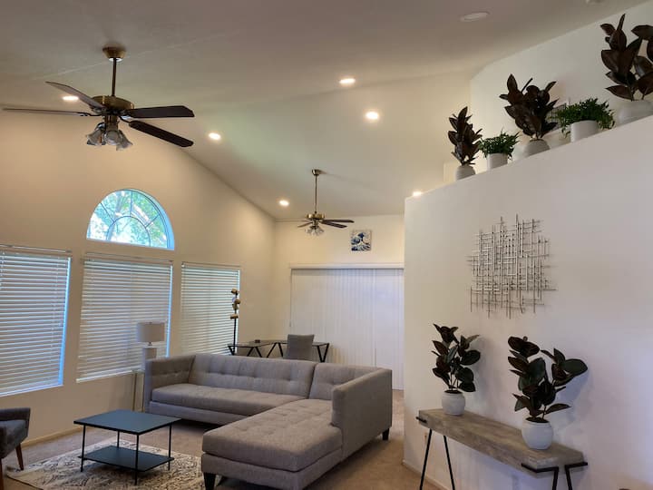 Cozy Condominium In Southwest Bakersfield - Bakersfield, CA