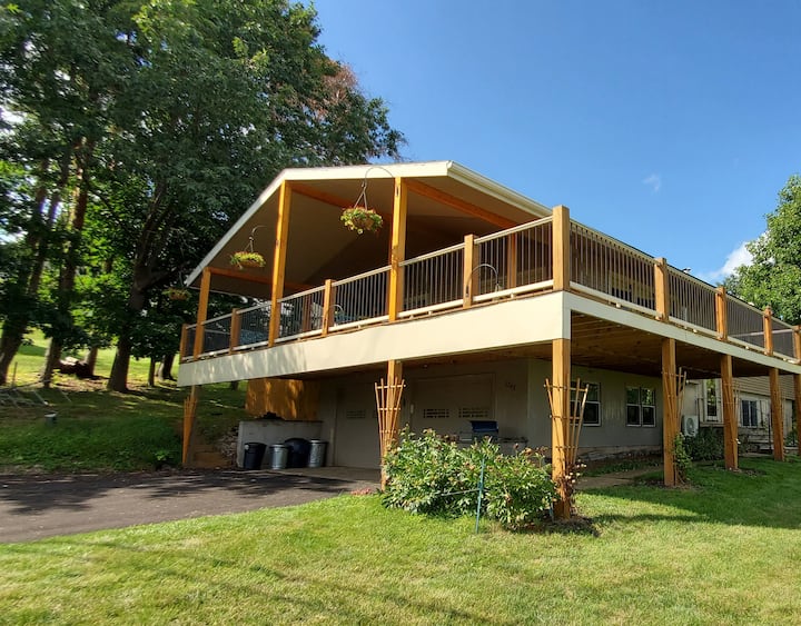 Hillside Haven Above Keuka Lake - Penn Yan, NY