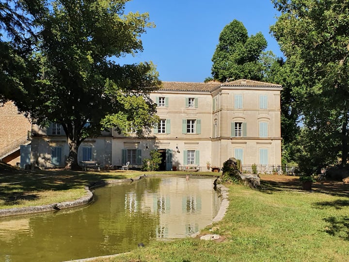 Exceptionnelle Chateau En Provence - Éguilles