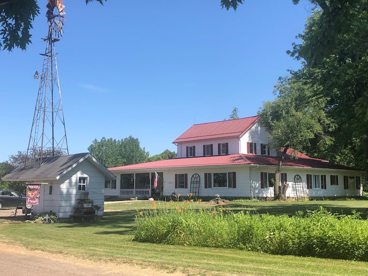 1840 Farmhouse With 6 Bedrooms & Large Spaces - 不來梅