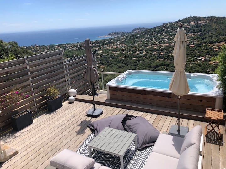 Jacuzzi Vue Mer Panoramique • Terrasse • 6 Pers - Rayol-Canadel-sur-Mer