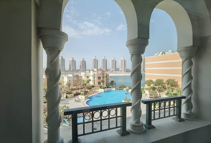 Beachfront Lovely 1br Apartment - Pool & Jacuzzi - Doha