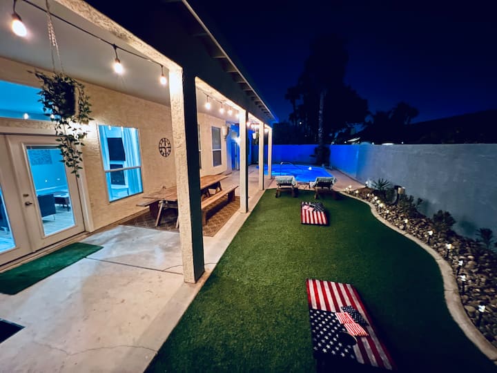 Spacious Villa Near The Strip & Convention Center - Las Vegas Strip, NV