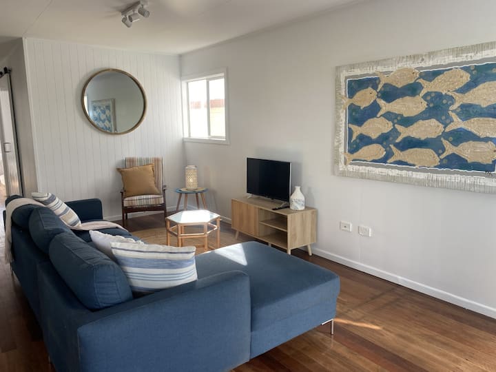 Blue, The Beachfront Cottage - Wooli