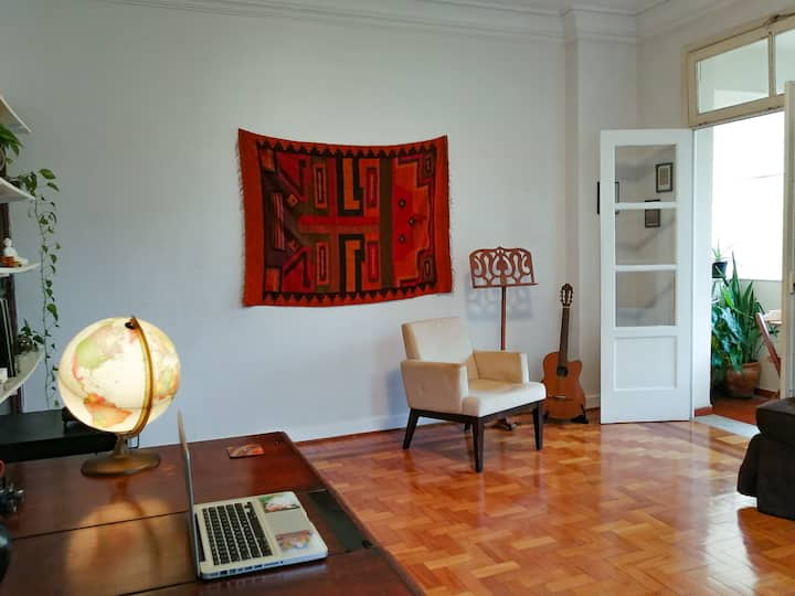 Apartamento Espaçoso E Clássico No Rio De Janeiro - Glória