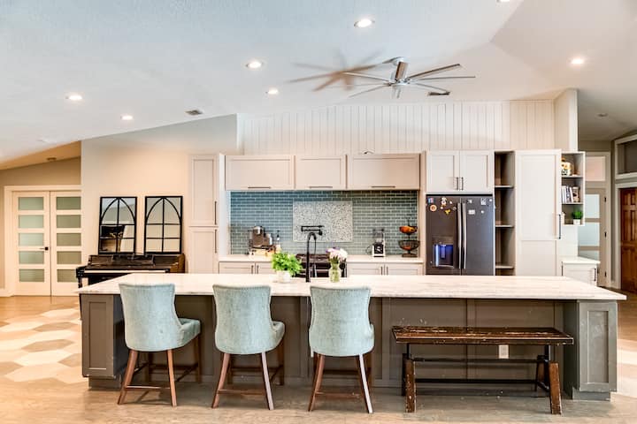 Dream Home With Massive Pool And Hot Tub - Safety Harbor, FL