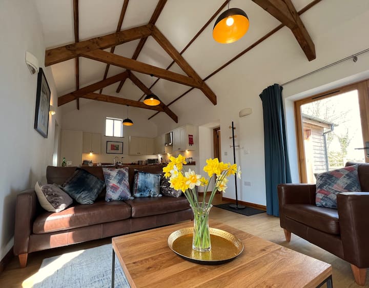 2 Bed Converted Barn In Peaceful Rural Location. - Holsworthy