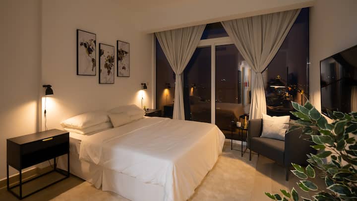 Elegant Studio With Amazing Open View - Dubai