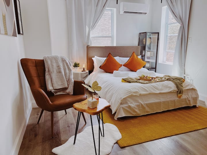 Ramblei Near Schuylkill River Park | Studio - 3r - Philadelphia, PA