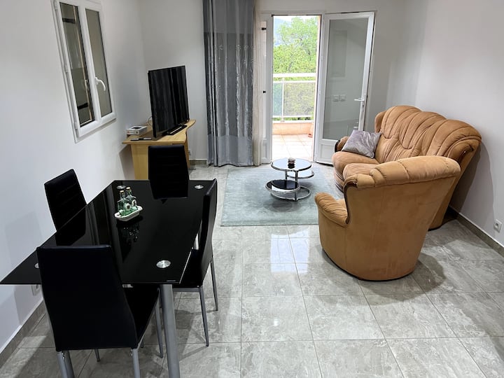 Superbe Appartement Libre Avec Une Jolie Piscine - Gassin