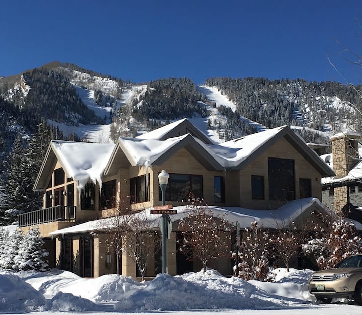 Fabulous 6 Bedroom 7.5 Bath Home In The Aspen Core - Aspen