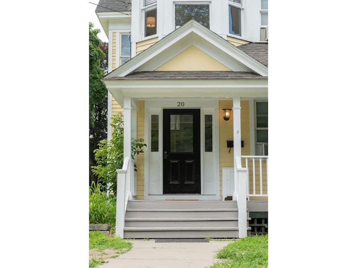 Arabella At The Track - Saratoga Springs, NY