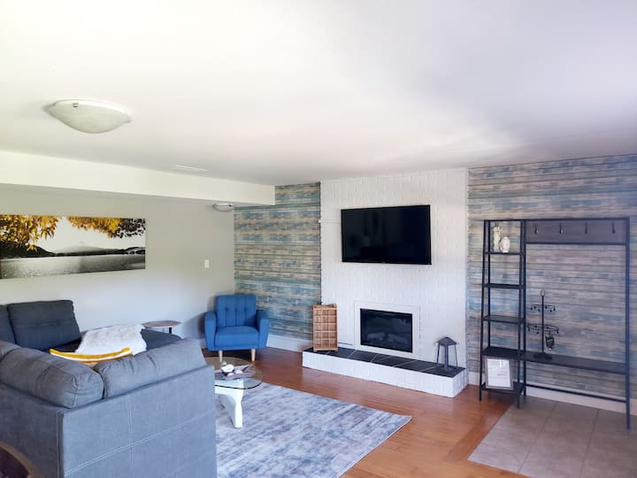 Relaxing Guest Suite With Walk-out Patio - Kelowna