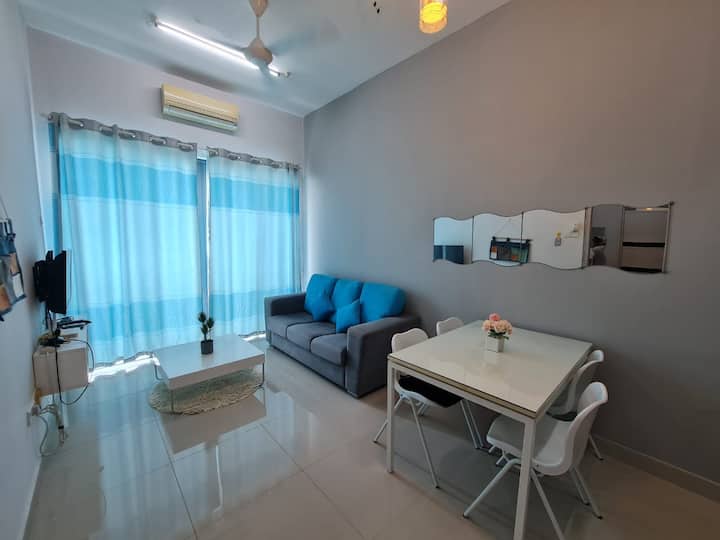 2-6 Pax Dpulze Mall Cyberjaya Netflix Free Parking - Cyberjaya