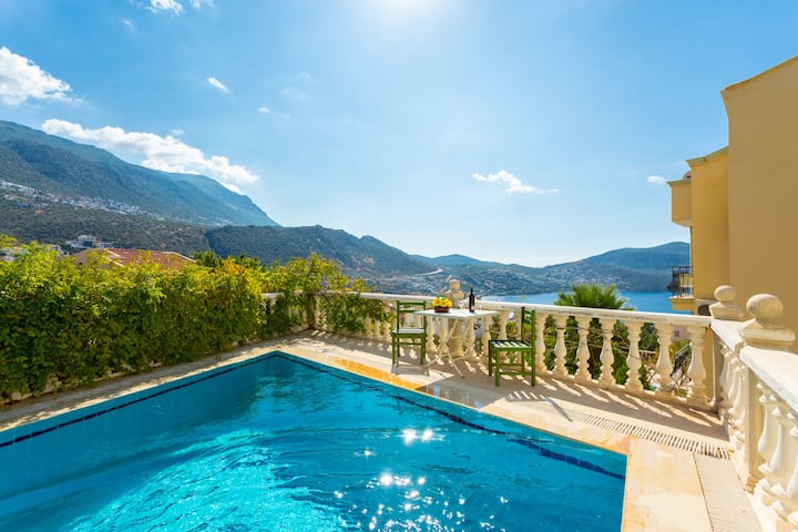 Kalkan Merkezde Deniz Manzaralı 2+1 Villa- Phellos - Ova