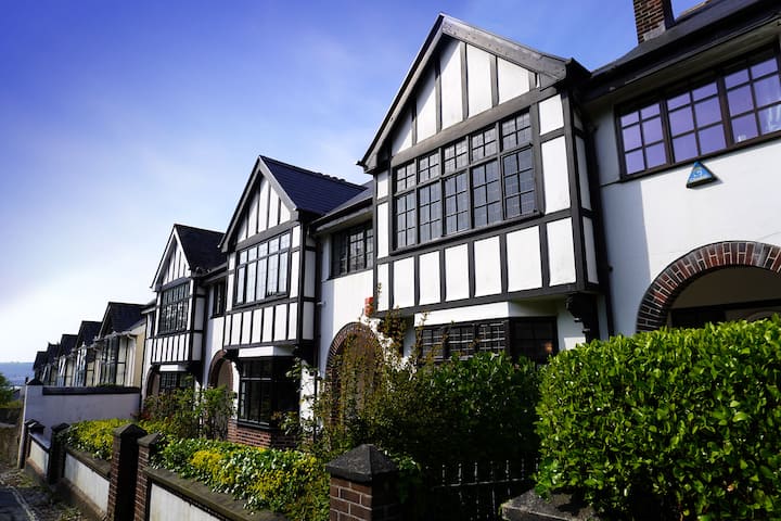 Central City Centre 3 Bedroom Home Private Parking - Plymouth