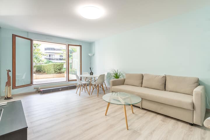 Superbe Appartement Avec Jardin + Parking Privé - Puteaux