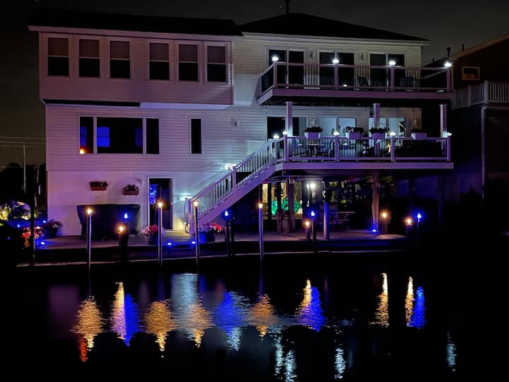 Sandy Feet Retreat-waterfront Home - 5 Mins To Lbi - Surf City, NJ
