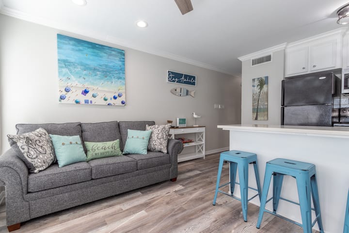 **New!** Oceanfront Oasis With Direct Beach Access - Galveston, TX